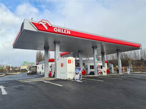 Orlen przejmuje 63 stacje paliw na Węgrzech W sumie koncern będzie