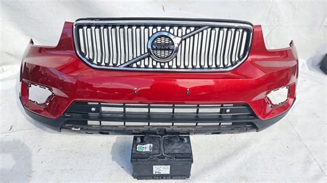 ZDERZAK VOLVO XC40 17 21 PRZÓD 4PDC PRZEDNI 31449359 za 550 zł z Łowyń