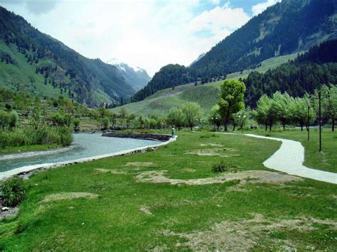 Betaab Valley Pahalgam Kashmir Things To Do Entry Fees
