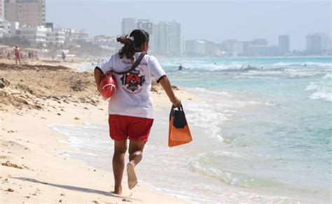 Vigilan 21 socorristas playas de Benito Juárez Quadratin Quintana Roo