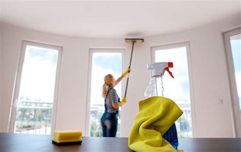 7 Astuces Simples Et Efficaces Pour Nettoyer Un Plafond