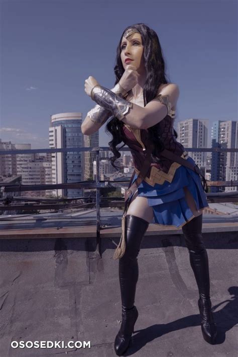 Model Mechanical Vampire Mechvampire In Cosplay Wonder Woman From DC