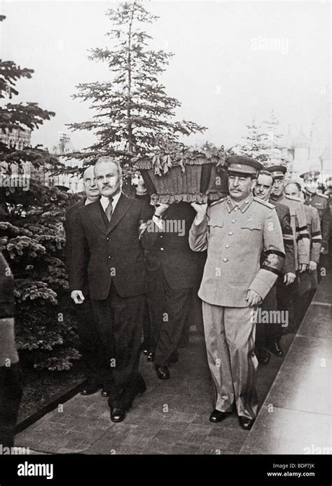 Joseph Stalin Dead Body
