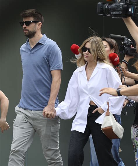 Impactante Clara Chía en bikini en Croacia con Gerard Piqué es un clon