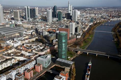 Frankfurt am Main aus der Vogelperspektive Büro und