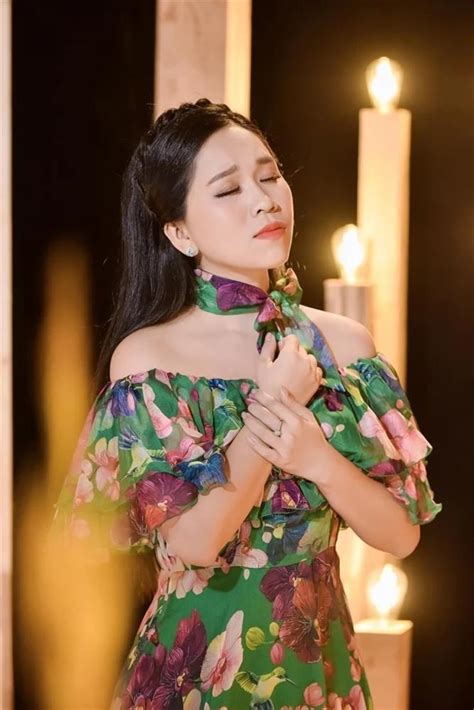 Hồng Phượng làm thơ tưởng nhớ cậu ruột Vũ Linh ẩn ý ai đó vô ơn giả dối