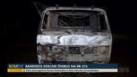 Ladrões assaltam ônibus de sacoleiros trocam tiros seguranças e