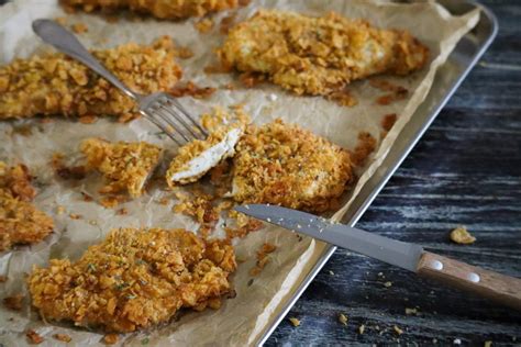 Hähnchenschnitzel im Backofen mit Cornflakes Panade