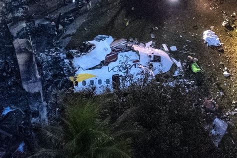 Corpos de vítimas de acidente aéreo em Vinhedo começam a ser liberados