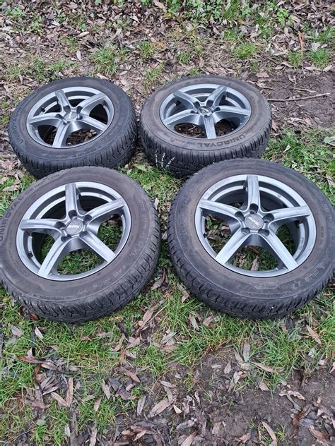 Koła aluminiowe Felgi z oponami zimowymi Opel Astra j 1 6t 5x115 16