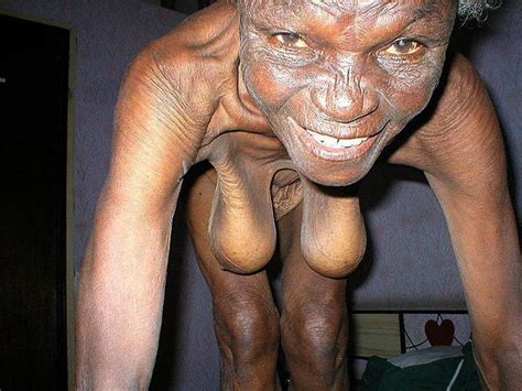 Granny Pics Slut Photo Aged Missis Shows Pussy