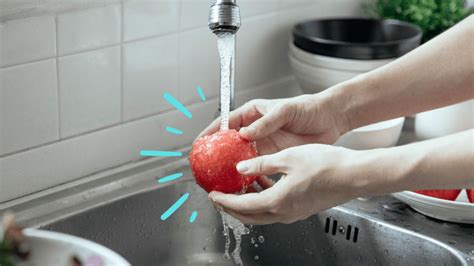 Cómo lavar correctamente las frutas y verduras para eliminar los