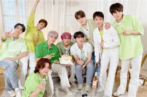 Nct Sticker Wallpapers Wallpaper Cave