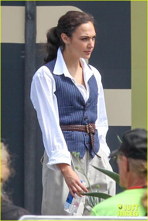 Gal Gadot And Chris Pine Reunite On Wonder Woman 1984 Set First Photos Photo 4100867 Chris