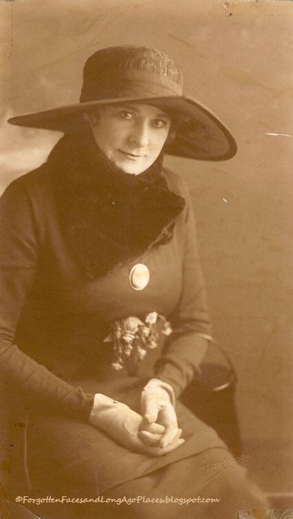 Forgotten Faces And Long Ago Places Sentimental Sunday Women With