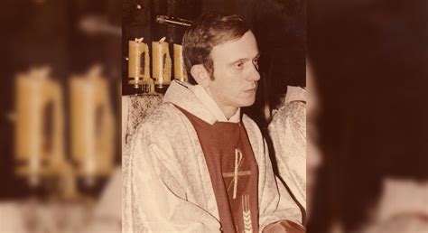 40 lat temu ks Popiełuszko odprawił pierwszą w stanie wojennym Mszę św