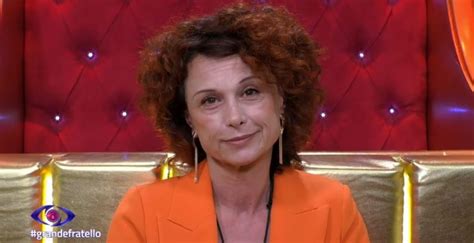 Grande Fratello Beatrice Luzzi Abbandona La Casa Ecco Perch