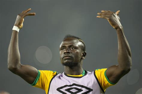 Sadio Mané 31 años se casa con Aisha Tamba 18 años su novia de