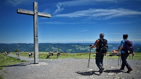 Gipfelkreuz Wanderer Wandern Kostenloses Foto Auf Pixabay Pixabay