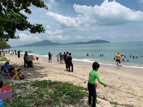 Teluk Senangin Beach
