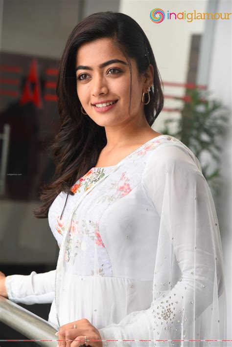 Rashmika Mandanna Actress Photo Image Pics And Stills 496510