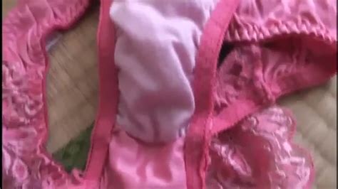 息子の嫁27歳の汚れパンツをビデオカメラでじっくり撮ったので見て下さい PART 2 FC2動画アダルト