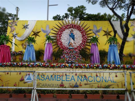 Parlamento dedica altar a la Virgen María Intercesora por la paz de