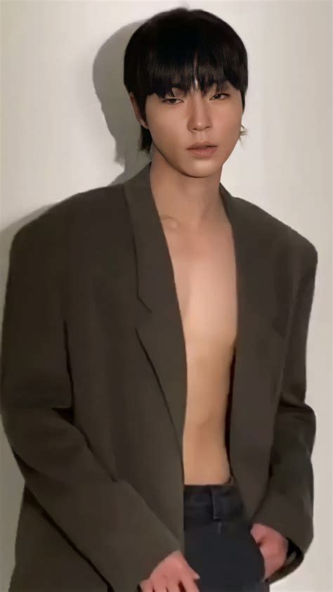 Crown Aesthetic Baby Blue Aesthetic Handsome Korean Actors Hwang In