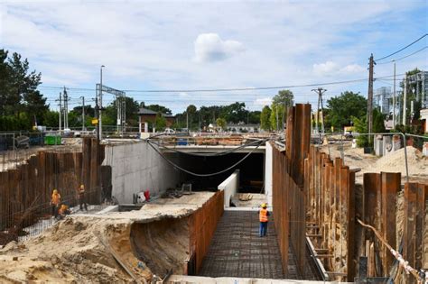 Trwa budowa tunelu pod torami w Legionowie zdjęcia Rynek Infrastruktury