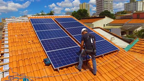 Conheça os riscos envolvidos na instalação de placas fotovoltaicas E