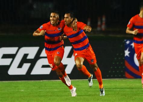 Puerto Cabello derrotó 3x2 a Defensor Sporting en el inicio de la Copa