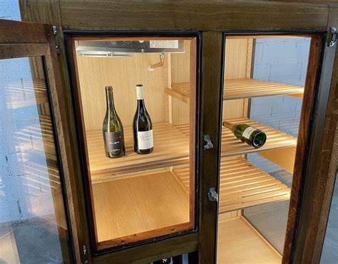 Cave à vin en bois de luxe ancien frigo modèle Marc Veyrat