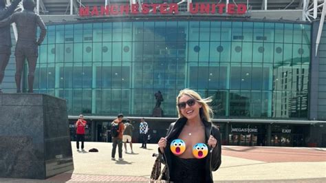 Presentadora Se Desnuda En Estadio Del Manchester United