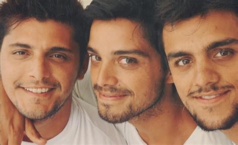 Rodrigo Simas e os irmãos reproduzem foto de infância BOL Fotos BOL