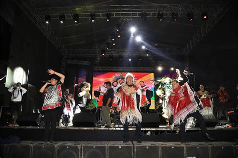 Los Askis Ponen A Bailar A Los Poblanos Al Ritmo De Cumbia