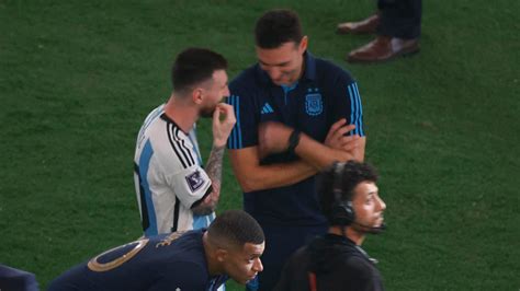 La revelación de Scaloni sobre la continuidad de Messi en la Selección