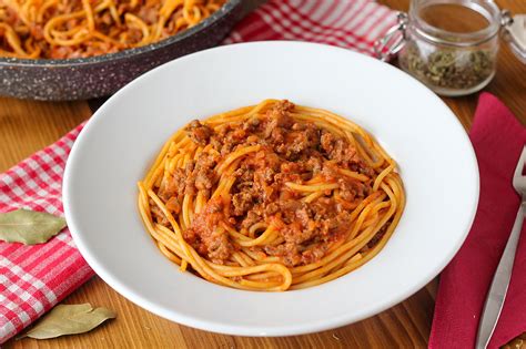 Soslu Makarna Tarifleri 18 Kolay Makarna Tarifi Yemek