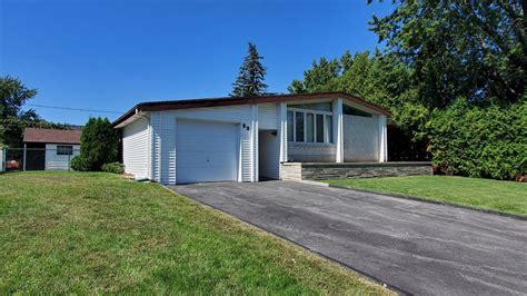 Maison de plain pied à vendre 90 Rue Délisle Châteauguay Visite libre