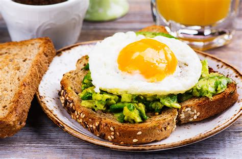 TOSTADA DE AGUACATE Y HUEVO FRITO Hacelo Con Huevos Costa Rica