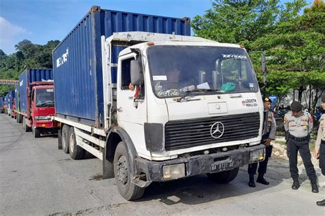 Kpu Sumbar Mulai Mendistribusikan Logistik Pemilu