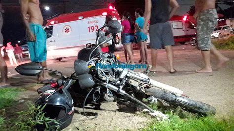 Três pessoas ficam feridas em colisão entre duas motos na zona sul da
