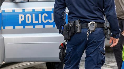 Poważne braki w policji Najgorzej jest w dużych miastach TVN24 Biznes
