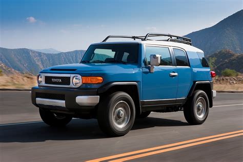 TOYOTA FJ Cruiser Specs Photos 2011 2012 2013 2014 2015 2016