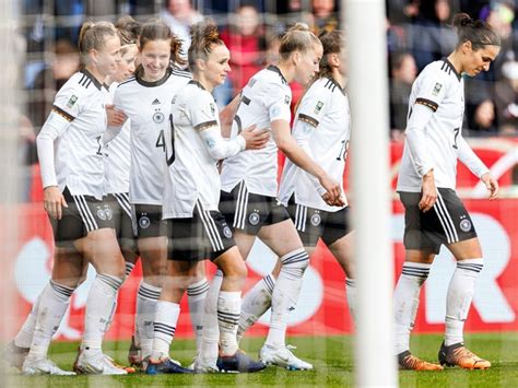 Vor EM Start DFB Frauen Rutschen In Weltrangliste Ab