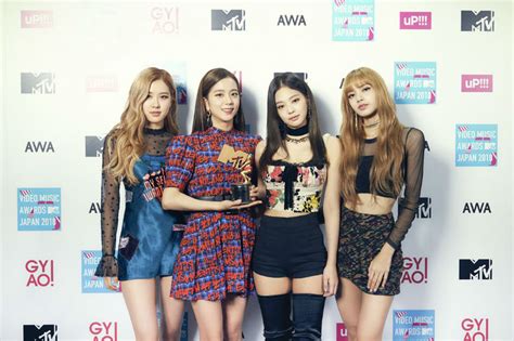 BlackPink2018 MTV VMAJで 最優秀ダンスビデオ賞 を受賞 Ddu Du Ddu Du のステージ披露 デバク
