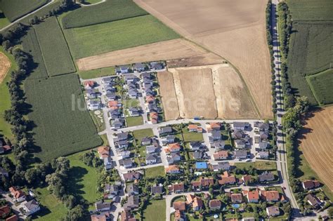 Viecht aus der Vogelperspektive Mischbebauung mit Mehrfamilienhäusern