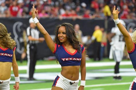 Former Houston Texans Cheerleader To Host Dance Camp In Beaumont