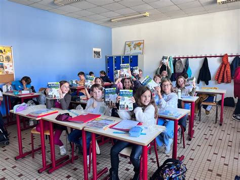 Des dictionnaires pour tous les élèves de 6è Collège Le Sacre Coeur