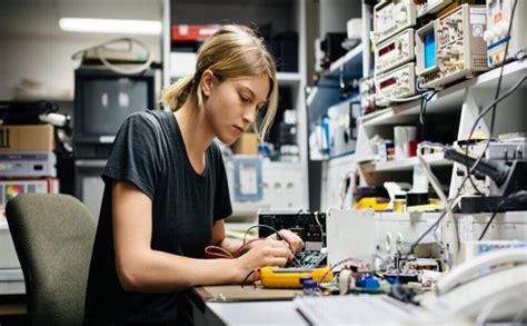 Cuánto gana un ingeniero en sistemas El buen sueldo con gran demanda