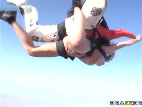 Skydiving Naked Penis Telegraph